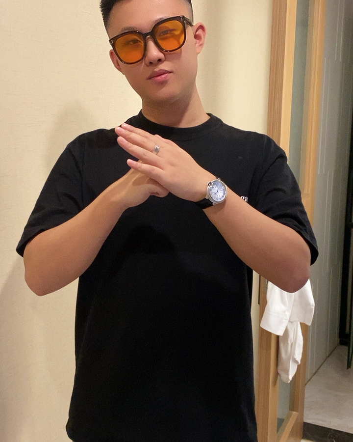 YY LIVE-中国最大的综合娱乐直播平台